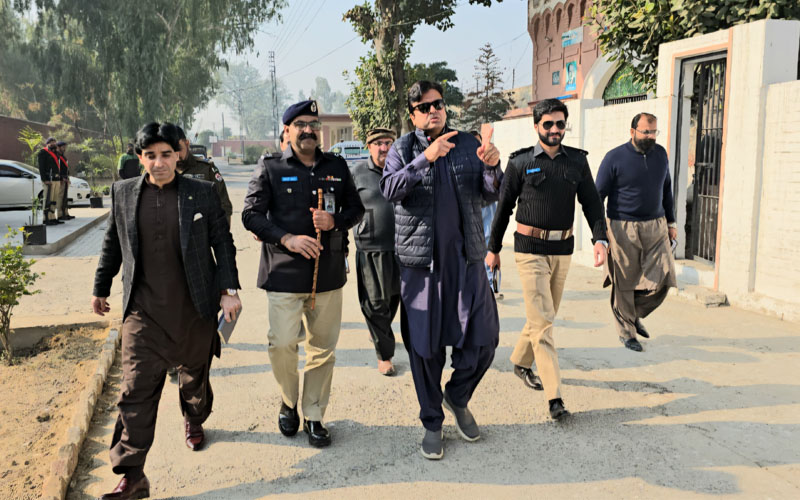 رانا منان خان کا اٹک جیل کا دورہ، قیدیوں کو میسر سہولیات کا جائزہ لیا